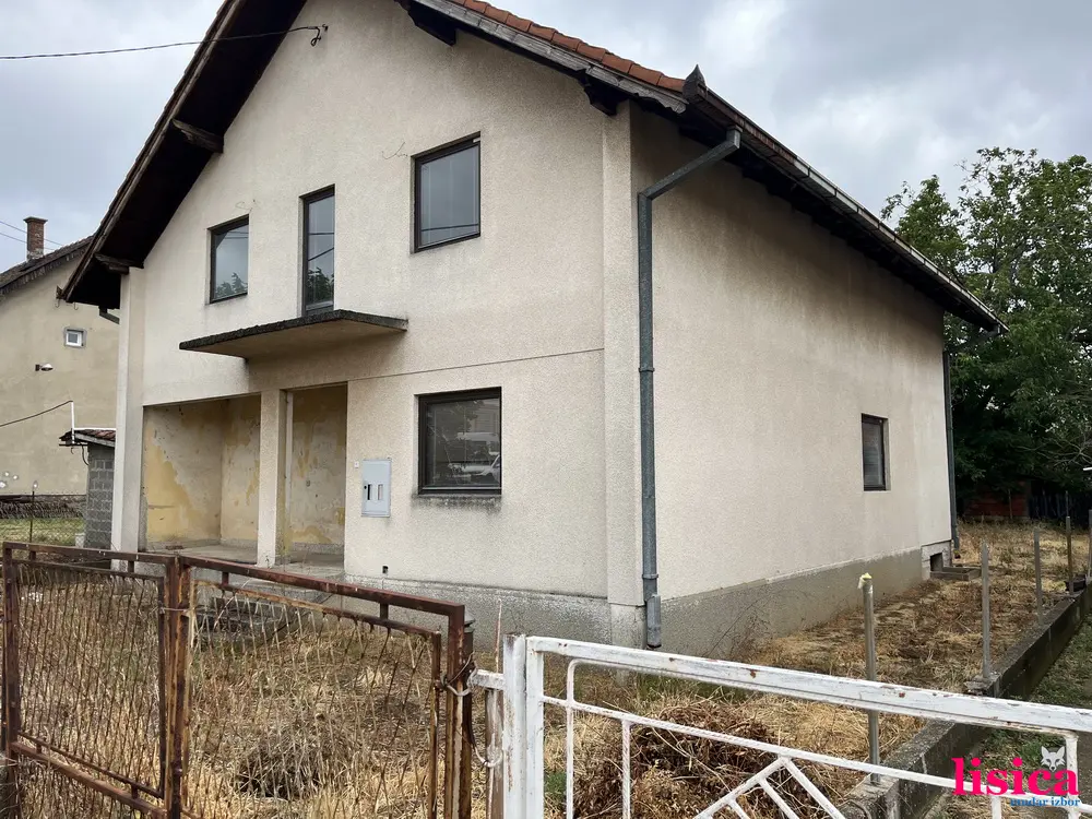 Kuća u Smederevskoj Palanci : Mali oglasi | Lisica.RS